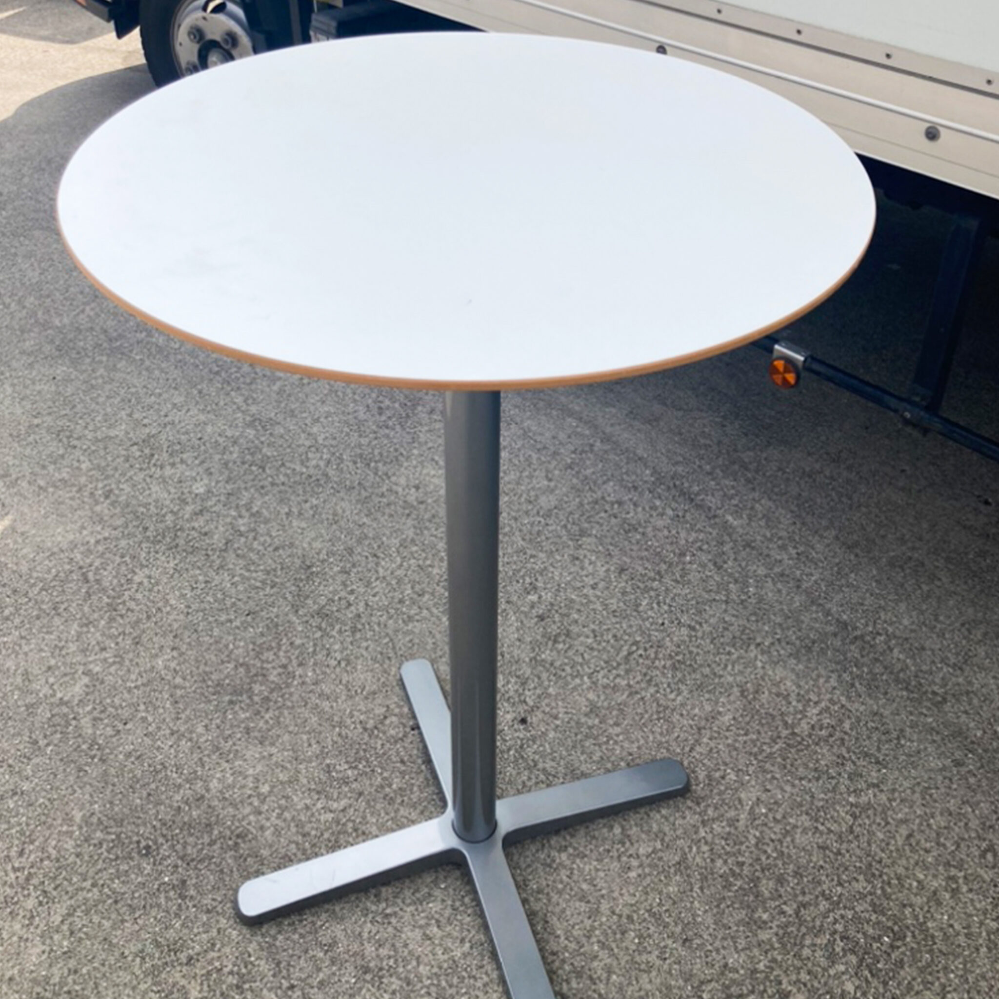 IKEA ハイテーブル BILLSTA 買取させていただきました！ - 岡山のリサイクルショップ キミドリ｜買取も販売もお任せください！